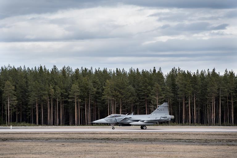 How Sweden’s austere basing system influenced the Gripen | News ...
